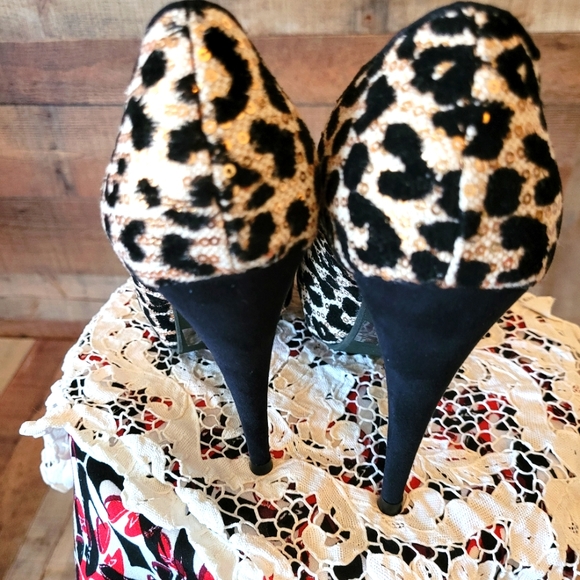Charming Charlie | Shoes | Charming Charlie Leopard Print High Heel ...